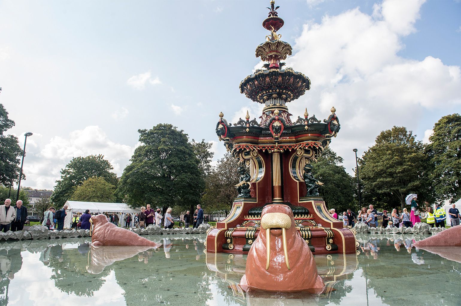 A fountain with its own walrus - The Grand Fountain - Paisley.is