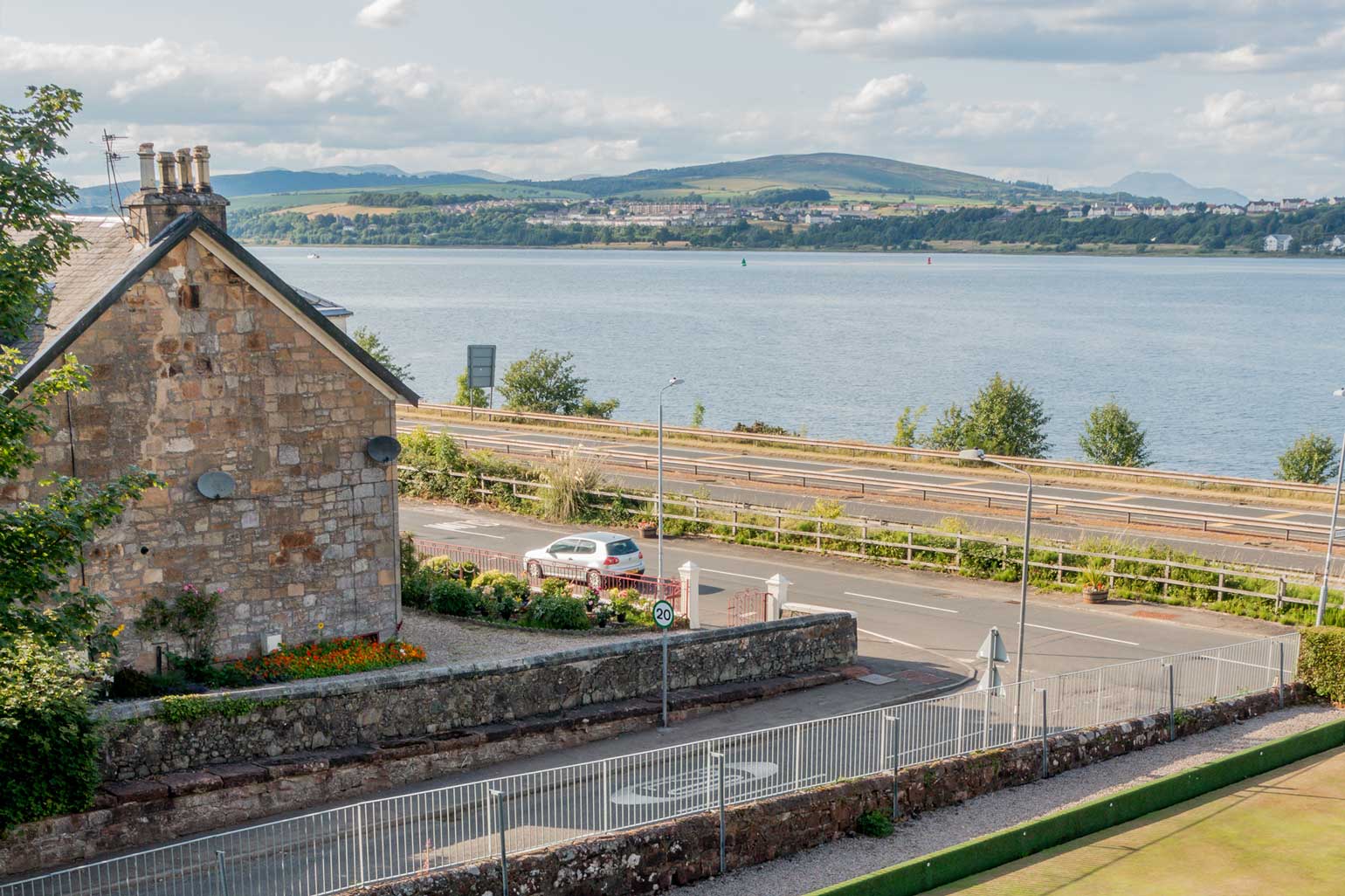 Visit Langbank - stunning views across the River Clyde - Paisley.is